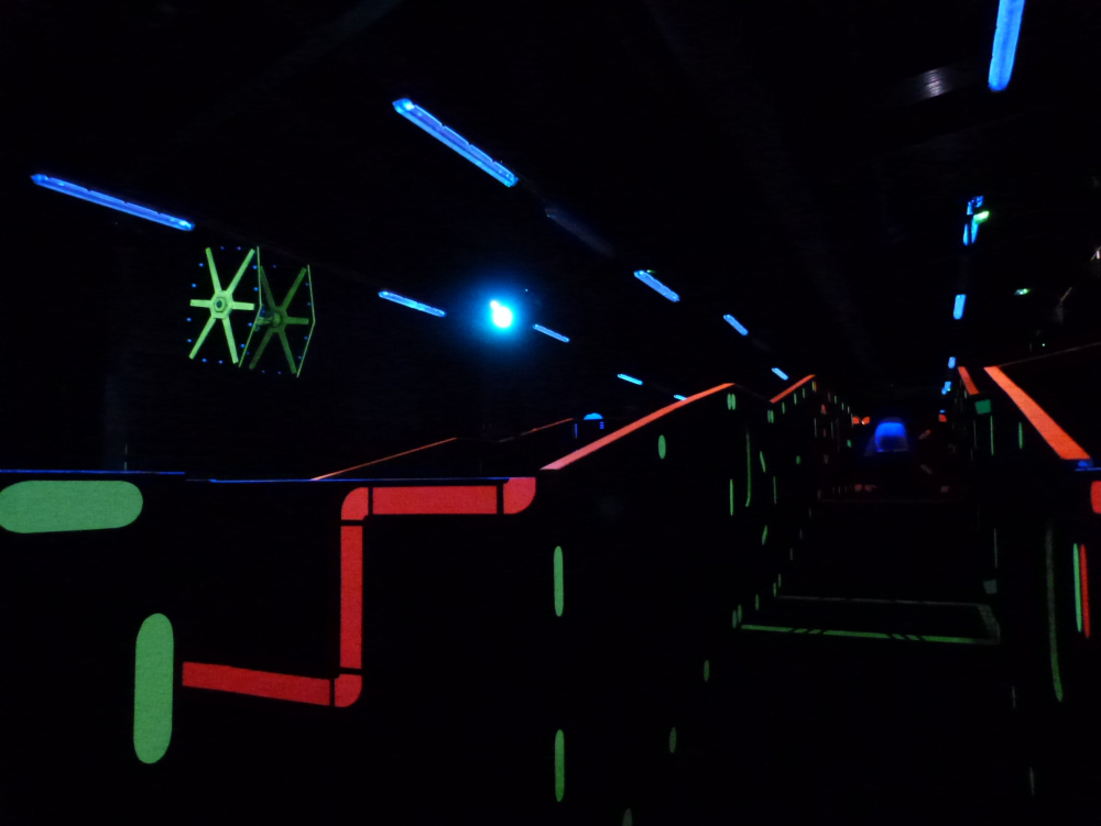 Laser Game indoor à Brive la Gaillarde. Dès 9€ par personne. - LE COMPLEXE